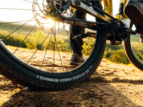 SCHWALBE Reifen Hybrid Johnny Watts 27,5 x 2,60 | ADDIX GREEN RADIAL T